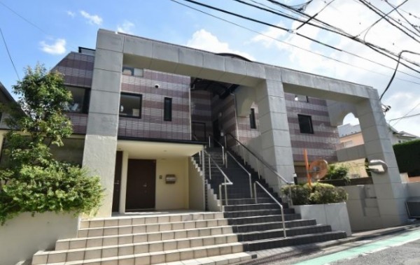 RAFFINE YOYOGI : Luxury Apartment in Shibuya - HouseRep Tokyo