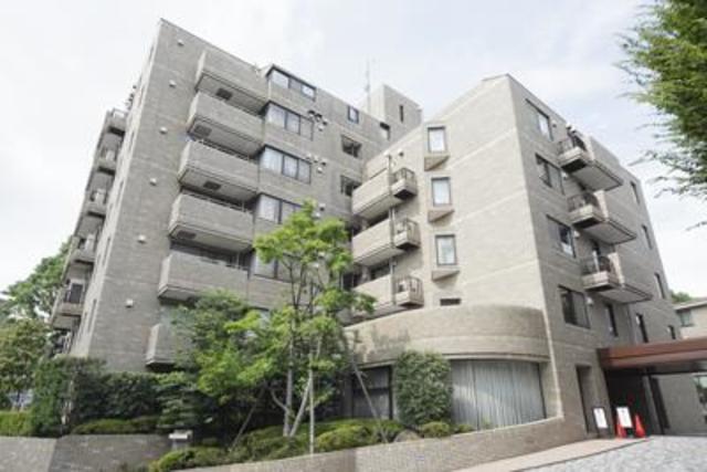 FLAT MIDORIGAOKA : Luxury Apartment in Shibuya - HouseRep Tokyo