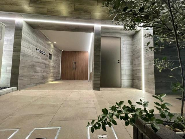 QUALITAS NIHONBASHI HAMACHO : Luxury Apartment in Chuo - HouseRep Tokyo