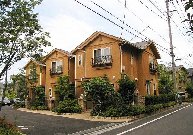 EMINENT VILLA : Luxury Apartment in Chofu - HouseRep Tokyo